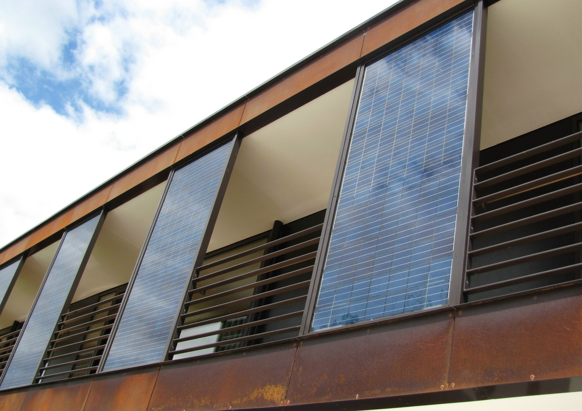 Transparente Glas-Glas-Module ☀ eFORM clear - SUNOVATION | Building ...